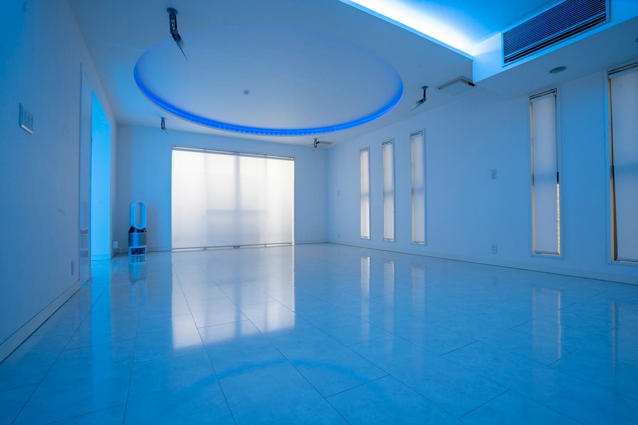 【上質空間】名古屋の熱田にOPEN！自然光で白壁白床の上品な空間・青色LEDで暗闇も雰囲気満点！空調万全！撮影・ヨガ・習い事などの写真10