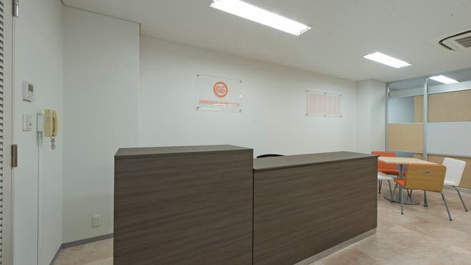 ⭐️【6名会議室】池袋駅東口から徒歩5分⭐️スタッフ常駐のため安心してご利用いただけます!✨Wi-Fi有りの写真3