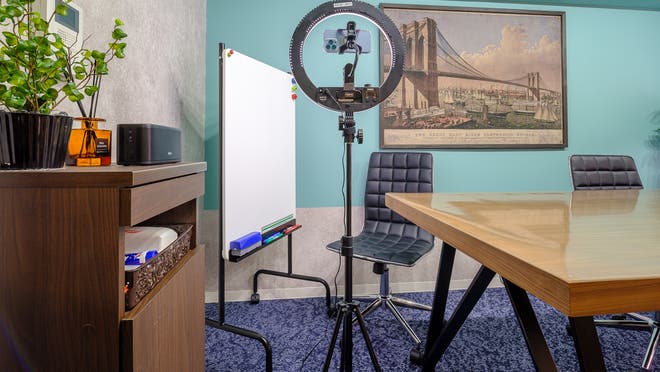 【BLUE eeSa】ブルーイーサ 新宿1分/D5番/新宿西口20秒 /Web会議/ボードゲーム/YouTube撮影/TV観戦の写真3