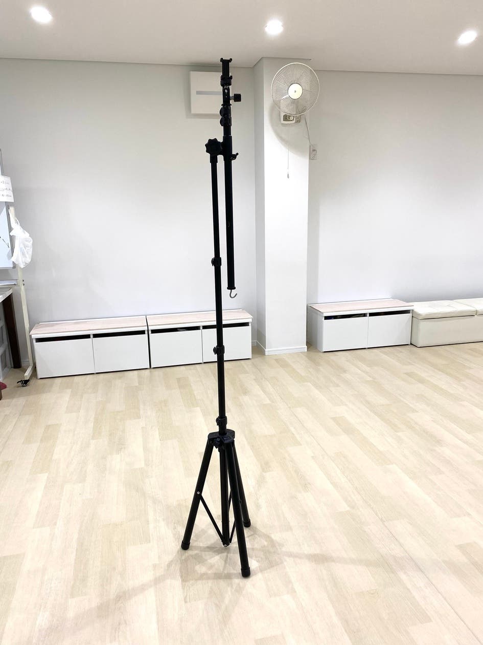 定員15名 床は清潔感のある白いクッションフロアです。 ※ 土足・ヒールでの入室は厳禁。 裏底が白のシューズをご着用ください。の写真17