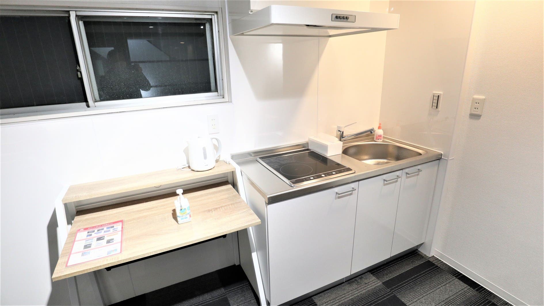 ライブ配信/テレワーク/Web会議/無料Wi－Fi完備/撮影用リングライト有/完全個室/2人掛けソファー【305号室】の写真6