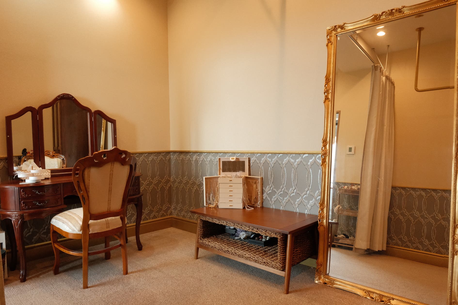 海まで徒歩2分。片瀬江ノ島駅から徒歩５分。衣装撮影やテレビ番組・ウエディング等様々な撮影に使用できます。の写真8