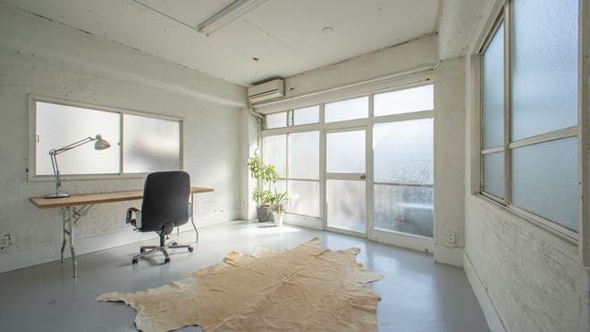 目黒 五反田 不動前 白ペンキ仕上げ 大判ペルシャ絨毯 格安プランあり ハウススタジオの写真10