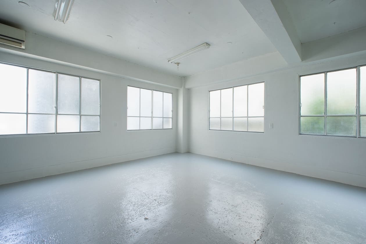 目黒 五反田 不動前 白ペンキ仕上げ  大判ペルシャ絨毯 格安プランあり　ハウススタジオの写真24