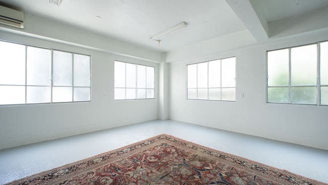 目黒 五反田 不動前 白ペンキ仕上げ 大判ペルシャ絨毯 格安プランあり ハウススタジオの写真25
