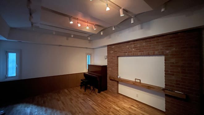 横浜駅から京急2分の駅前! グランドピアノ付ミニ音楽ホール・音楽スタジオ(会議利用可)の写真9