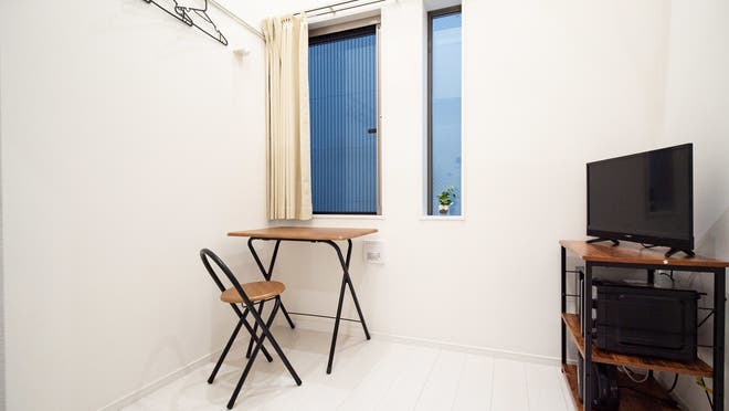 【G2】池袋エリアの新築アパートのワークスペースレンタル!/固定WIFI有/デスク・チェアー・テレビ等あり!の写真2