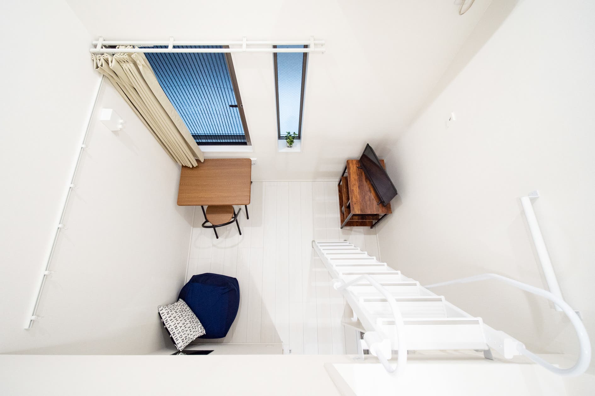 【G2】池袋エリアの新築アパートのワークスペースレンタル！/固定WIFI有/デスク・チェアー・テレビ等あり！の写真6