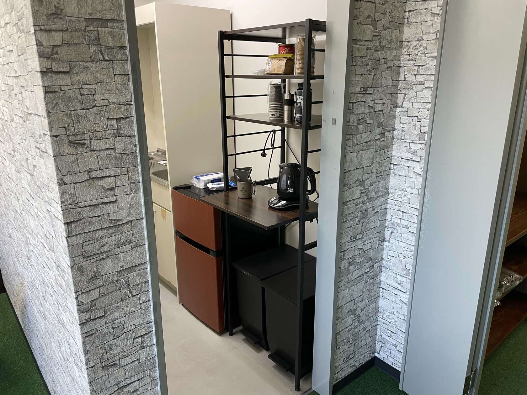 3周年記念30%OFF！5名個室が1時間700円！24時間営業！山梨県富士吉田市に所在し、都心から1時間30分とアクセス良好！の写真7