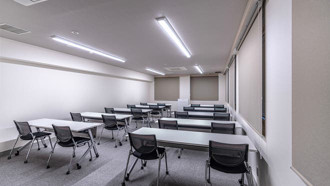 【銀座5分・新橋7分】最大収容人数30名の会議室|ホワイトボード完備✨研修・面接・商談・勉強会に|N304の写真4