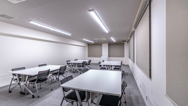 【銀座5分・新橋7分】最大収容人数30名の会議室|ホワイトボード完備✨研修・面接・商談・勉強会に|N304の写真3
