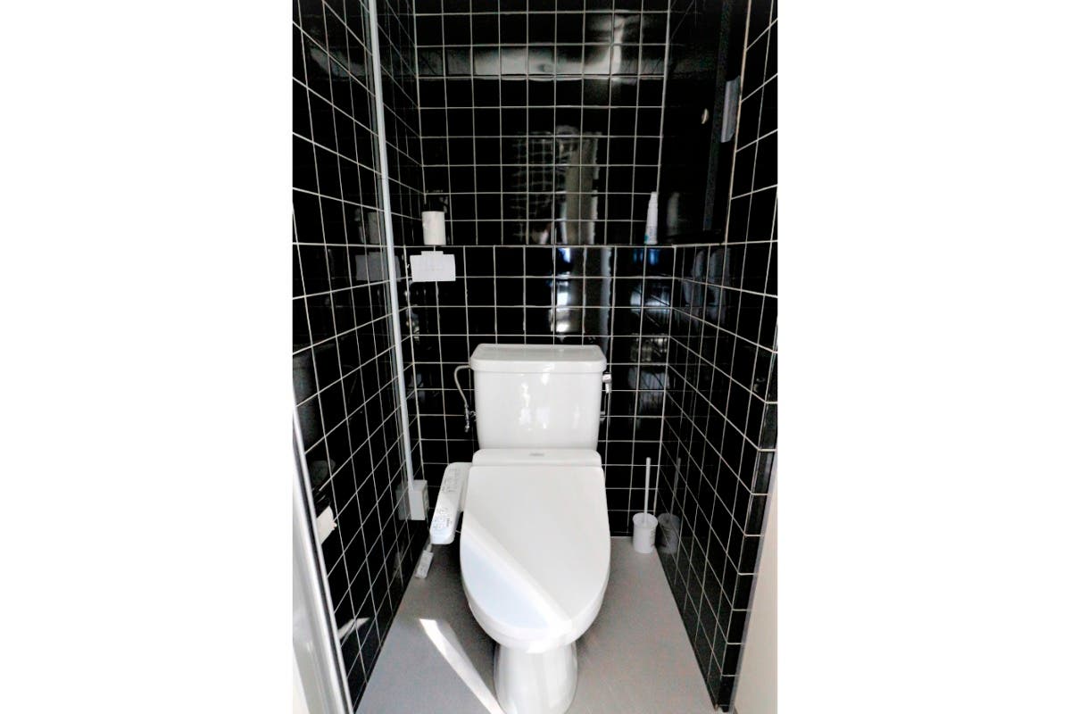 ライブ配信/テレワーク/Web会議/無料Wi－Fi完備/撮影用リングライト有/完全個室/2人掛けソファー【305号室】の写真9