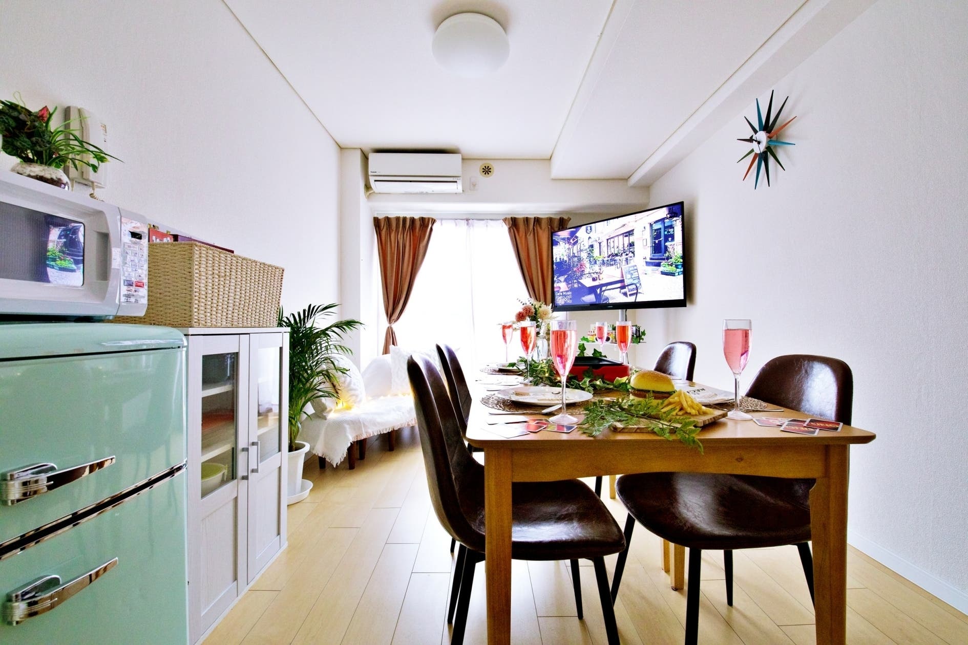 クリスマスツリー装飾中🎄歓送迎会｜パーティー・会議・作業｜大画面TV📺｜高速Wi-Fi📶｜YouTube🎥_419の写真7