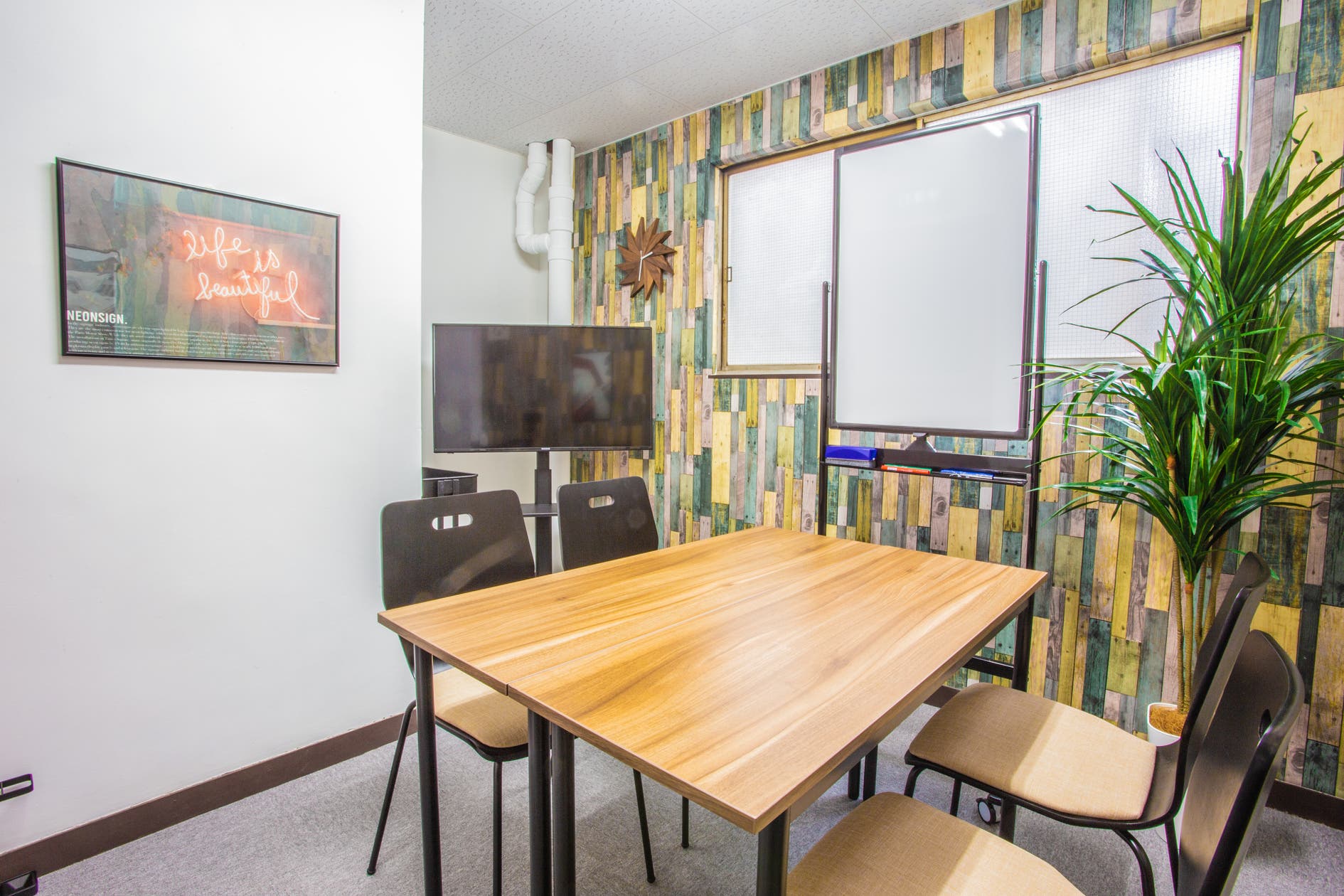 【たくすぺ★池袋駅徒歩1分★OPEN特価!!】駅ちか・やすい・高速Wi-Fi♪会議・テレワーク★土足可・飲食可・おしゃれ個室♪の写真3