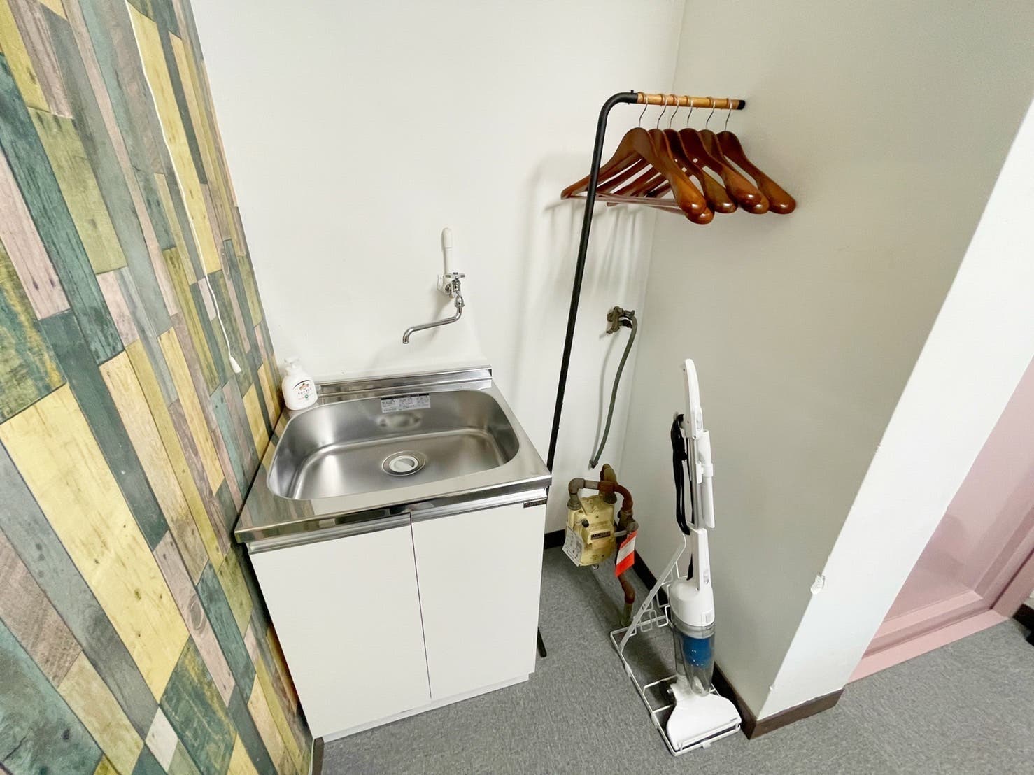 【たくすぺ★池袋駅徒歩1分★OPEN特価!!】駅ちか・やすい・高速Wi-Fi♪会議・テレワーク★土足可・飲食可・おしゃれ個室♪の写真14