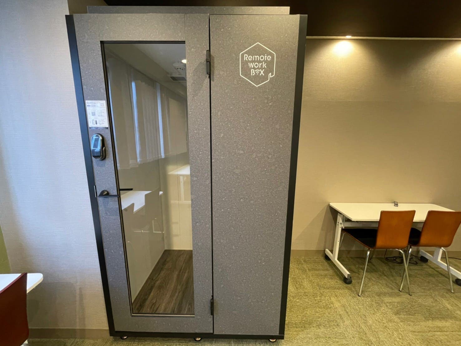 ＜RemoteworkBOX 勉強カフェ 国分寺スタジオ店【No.1】＞完全個室⭐️Wi-Fi無料！テレワーク/Zoom/自習の写真1