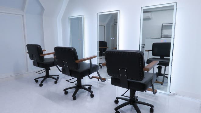 【原宿駅徒歩3分】竹下通り至近!自分だけのヘアメイクサロンを実現! Youtube撮影OK! ロケ撮影控え室に!面貸しの写真1