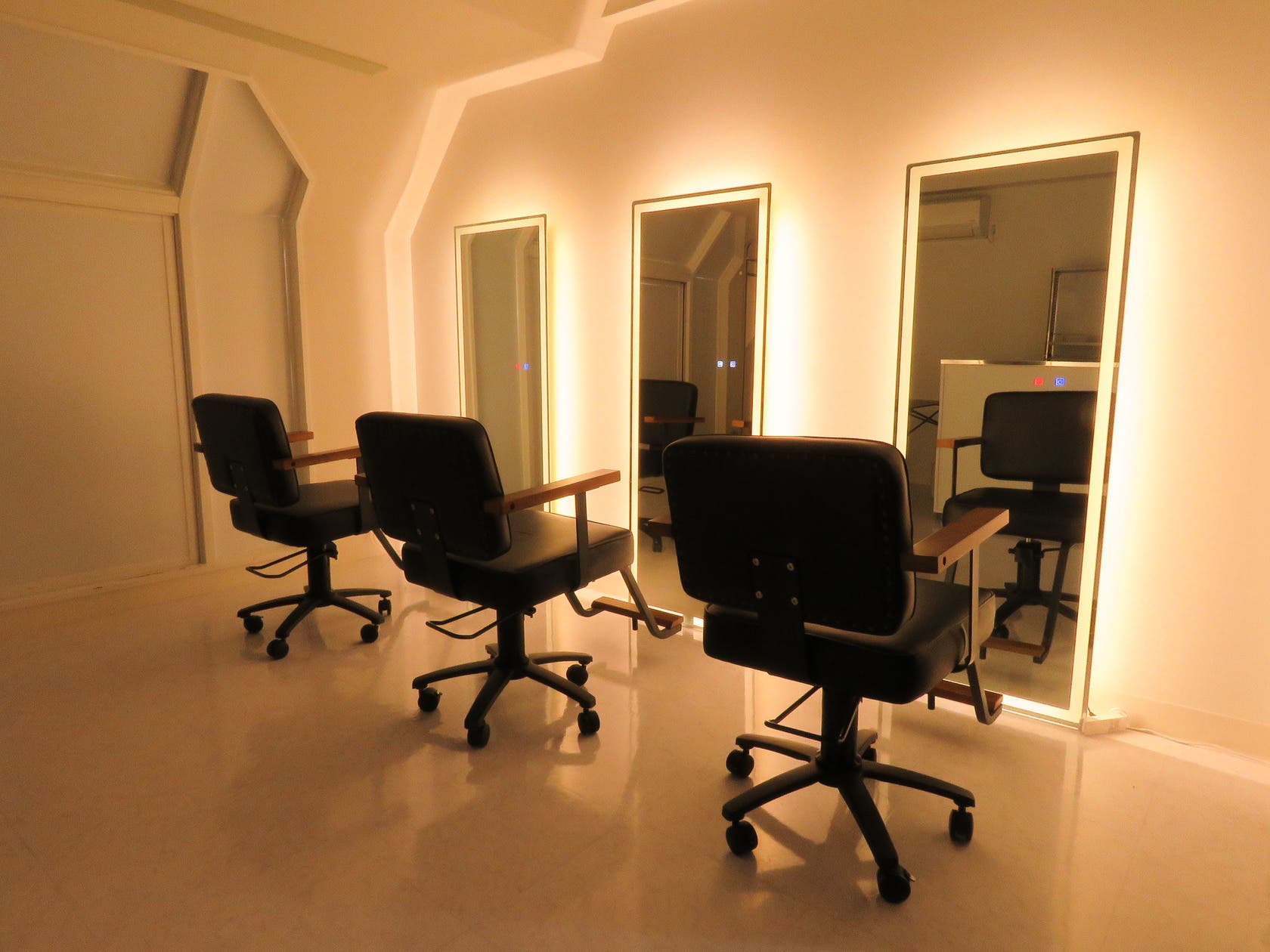 【原宿駅徒歩3分】竹下通り至近！自分だけのヘアメイクサロンを実現！ Youtube撮影OK! ロケ撮影控え室に！面貸しの写真23