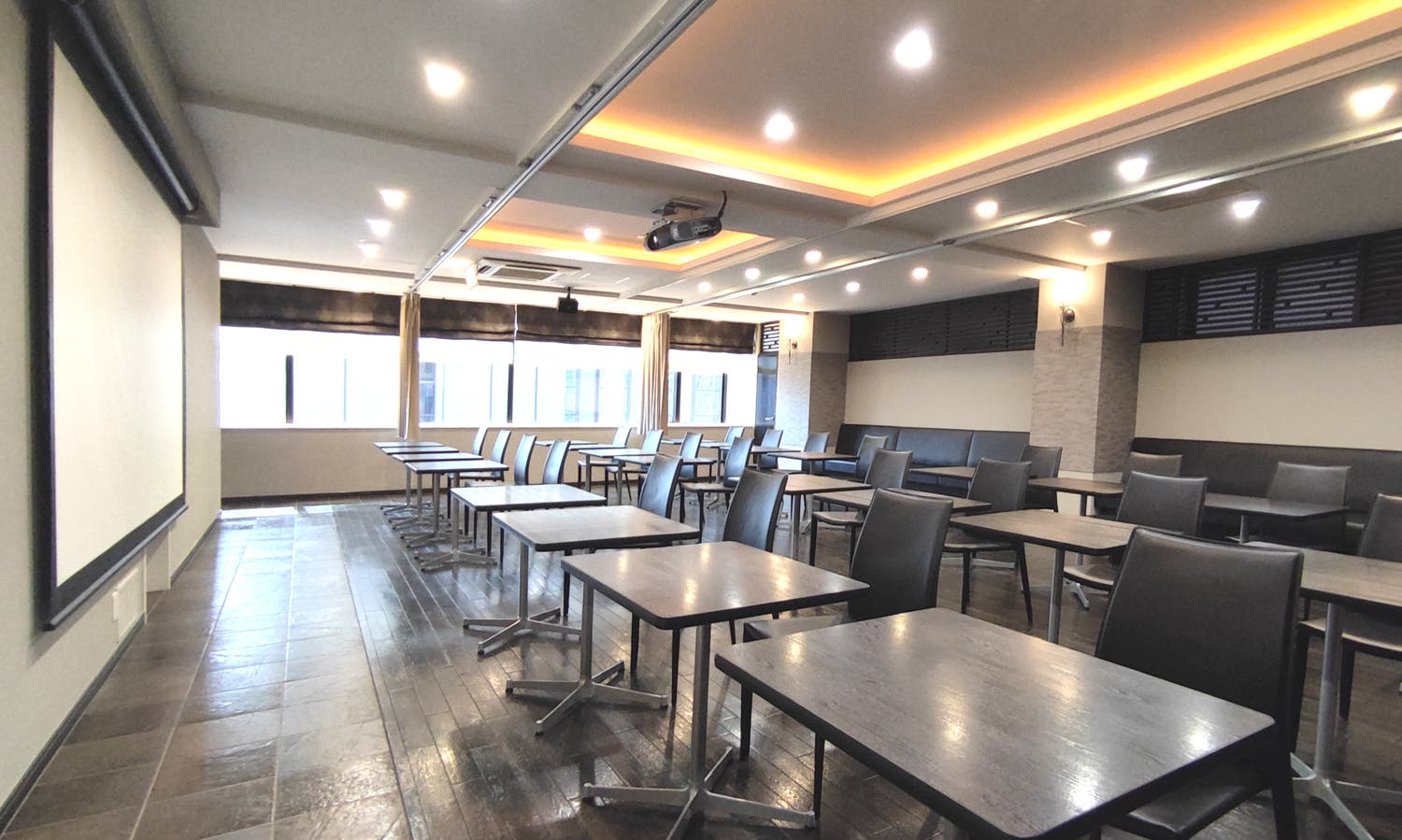 【WhiteKey GINZA】銀座駅/日比谷駅3分・有楽町5分｜圧倒的上質。高級感◎コスパ◎の写真1