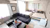 ☝️直前割😌24時間利用可☀南向き自然光抜群👀ネトフリ、アマプラ見放題🛏️ダブルベッド2台🙆ゴミ捨て無料の写真2