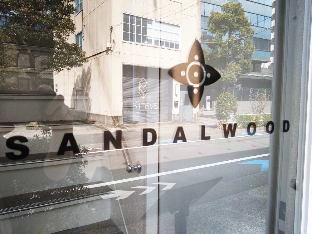 白を基調とした内・外装で様々なジャンルのアート展示、展示会、撮影に適しております。の写真5