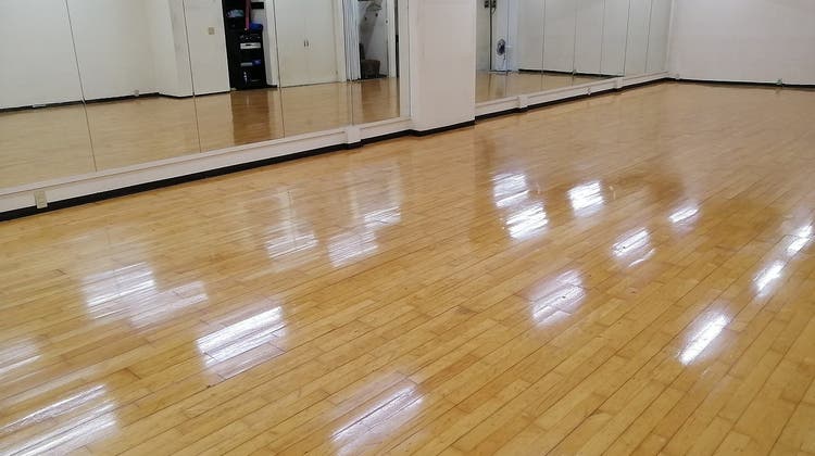 堺東でダンスができるスタジオ(駅から徒歩3分)地下1階フロアの写真1