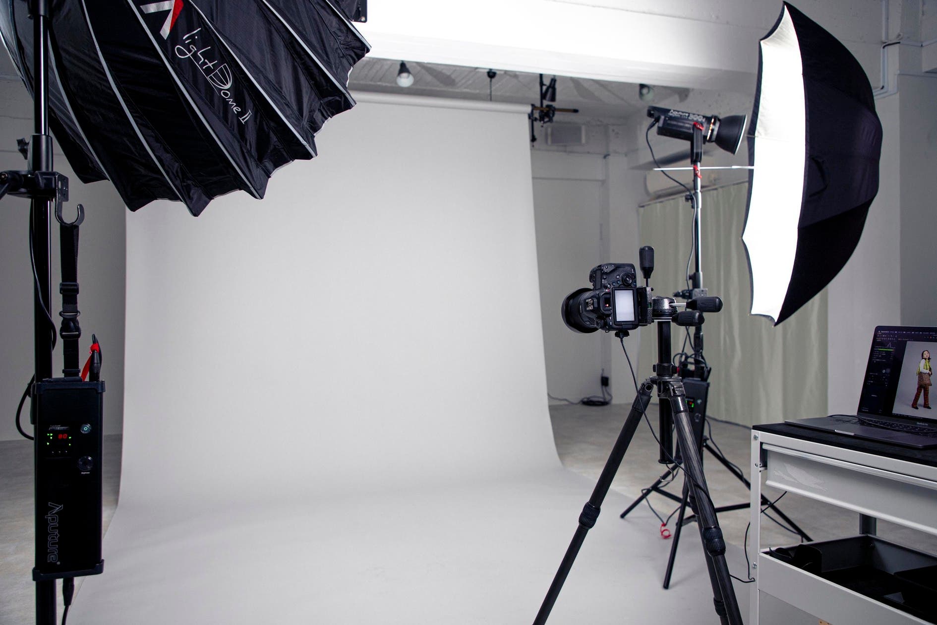 【大阪駅から1駅】駅近徒歩3分！80平米の撮影スタジオ／ダンス撮影可／高速ネット有／照明無料レンタルの写真6