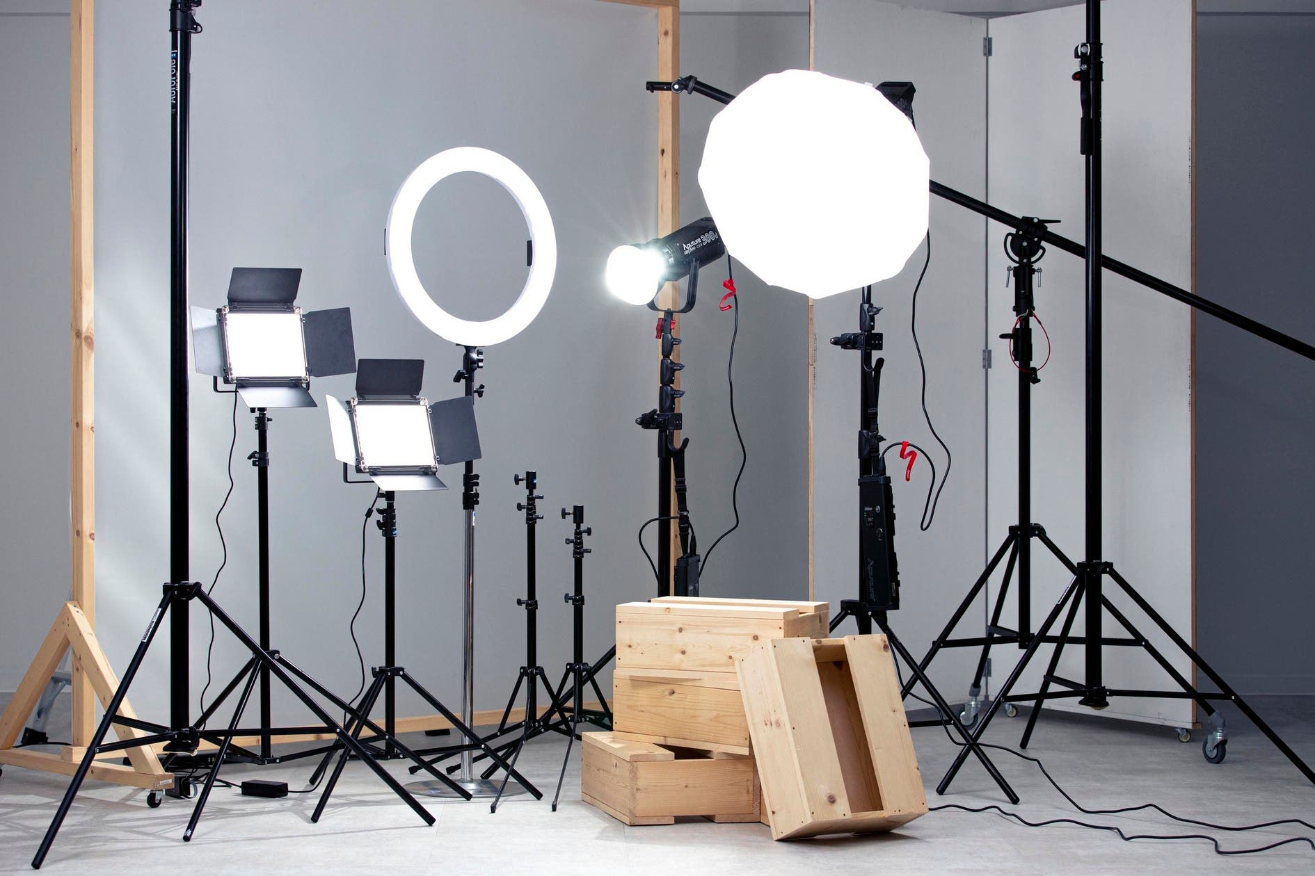 【大阪駅から1駅】駅近徒歩3分！80平米の撮影スタジオ／ダンス撮影可／高速ネット有／照明無料レンタルの写真4