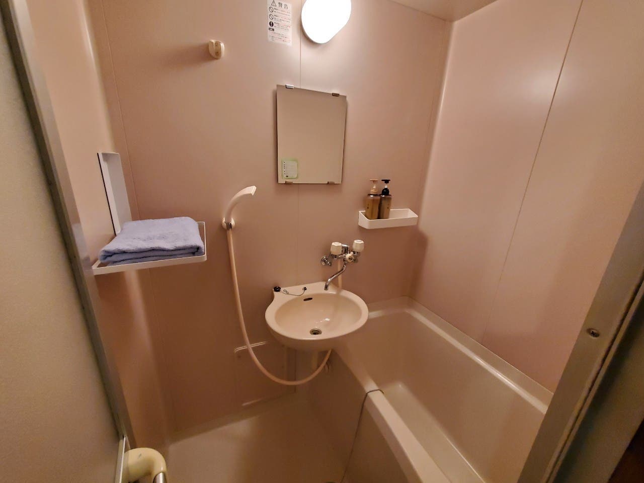 京都河原町駅2分・タオルレンタル可♪静かで落ち着くシェアサロンはレンタルサロンACEの写真14