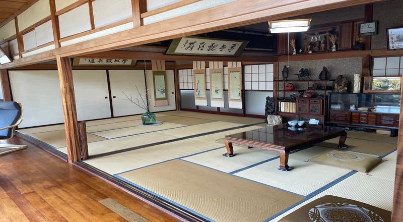 大人数の集まりに最適な20畳和室