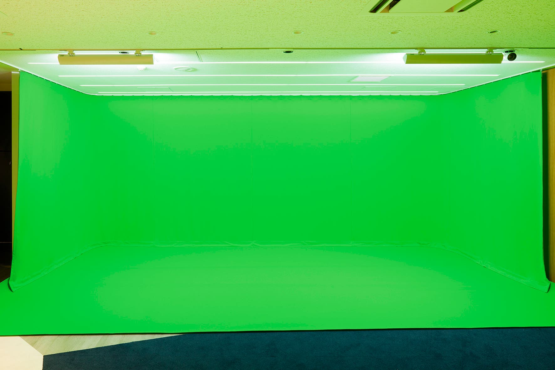 駅徒歩1分！配信や番組収録、インタビュー動画や対談撮影など様々な用途でご利用いただけます！グリーンバック合成も可能！の写真11