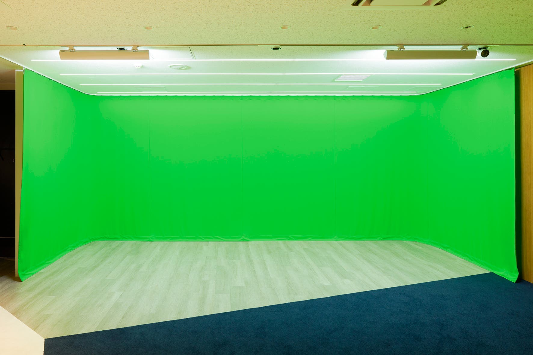 駅徒歩1分！配信や番組収録、インタビュー動画や対談撮影など様々な用途でご利用いただけます！グリーンバック合成も可能！の写真9