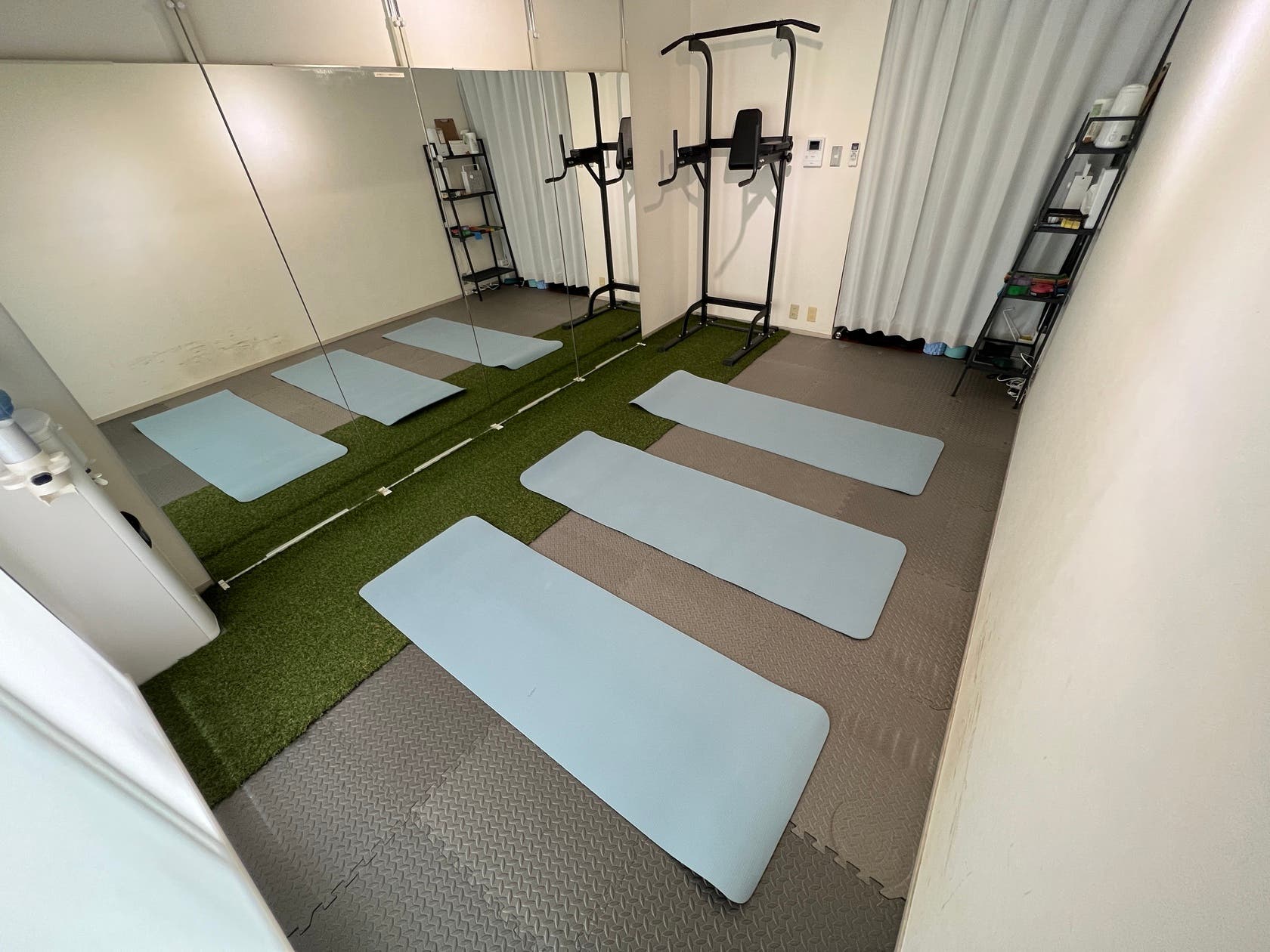 【池尻大橋駅1分】個人レッスンができるレンタルスタジオ｜80センチ幅の鏡４枚設置｜少人数の利用に最適の写真5