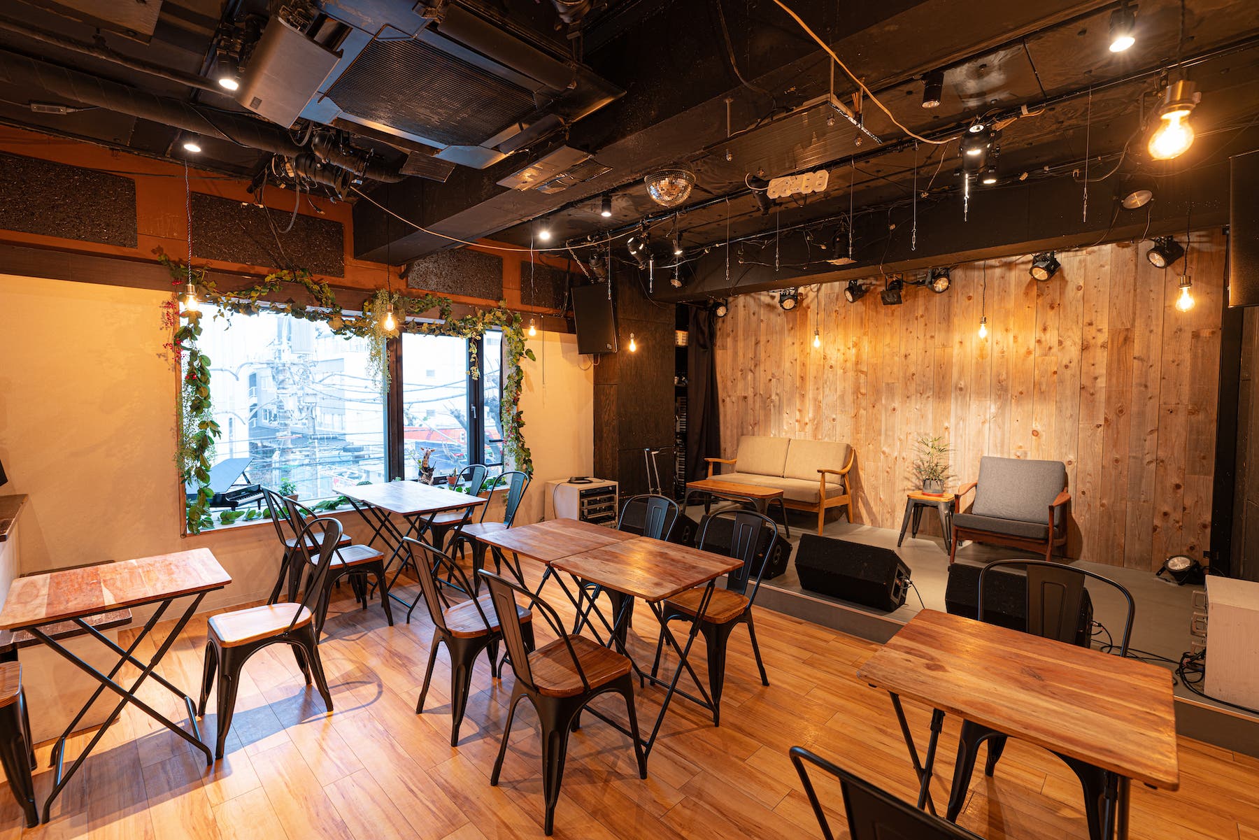 【渋谷・代官山】防音設備でライブイベントOK！木の質感が優しいお洒落なスペース。ライブ・撮影・配信などにオススメです！の写真5