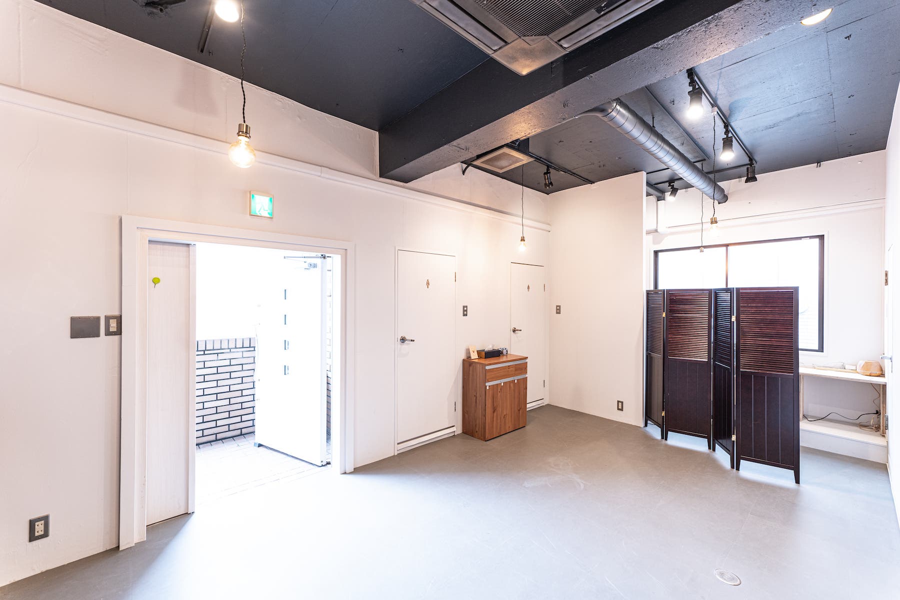 【渋谷・代官山】防音設備でライブイベントOK！木の質感が優しいお洒落なスペース。ライブ・撮影・配信などにオススメです！の写真10