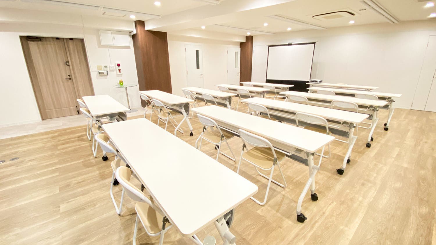 【2022年春OPEN】リーズナブルな多目的レンタルスペース【コミュニティーフロア】の写真7