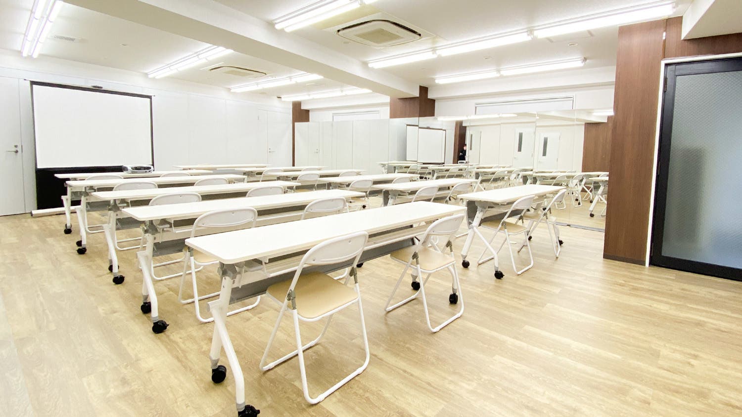 【2022年春OPEN】リーズナブルな多目的レンタルスペース【コミュニティーフロア】の写真10