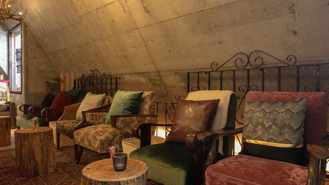 【渋谷シーシャバー/渋谷駅徒歩3分】ビンテージ感溢れるおしゃれなカフェ/バー コスプレ貸切撮影/商用撮影/アンティークの写真7