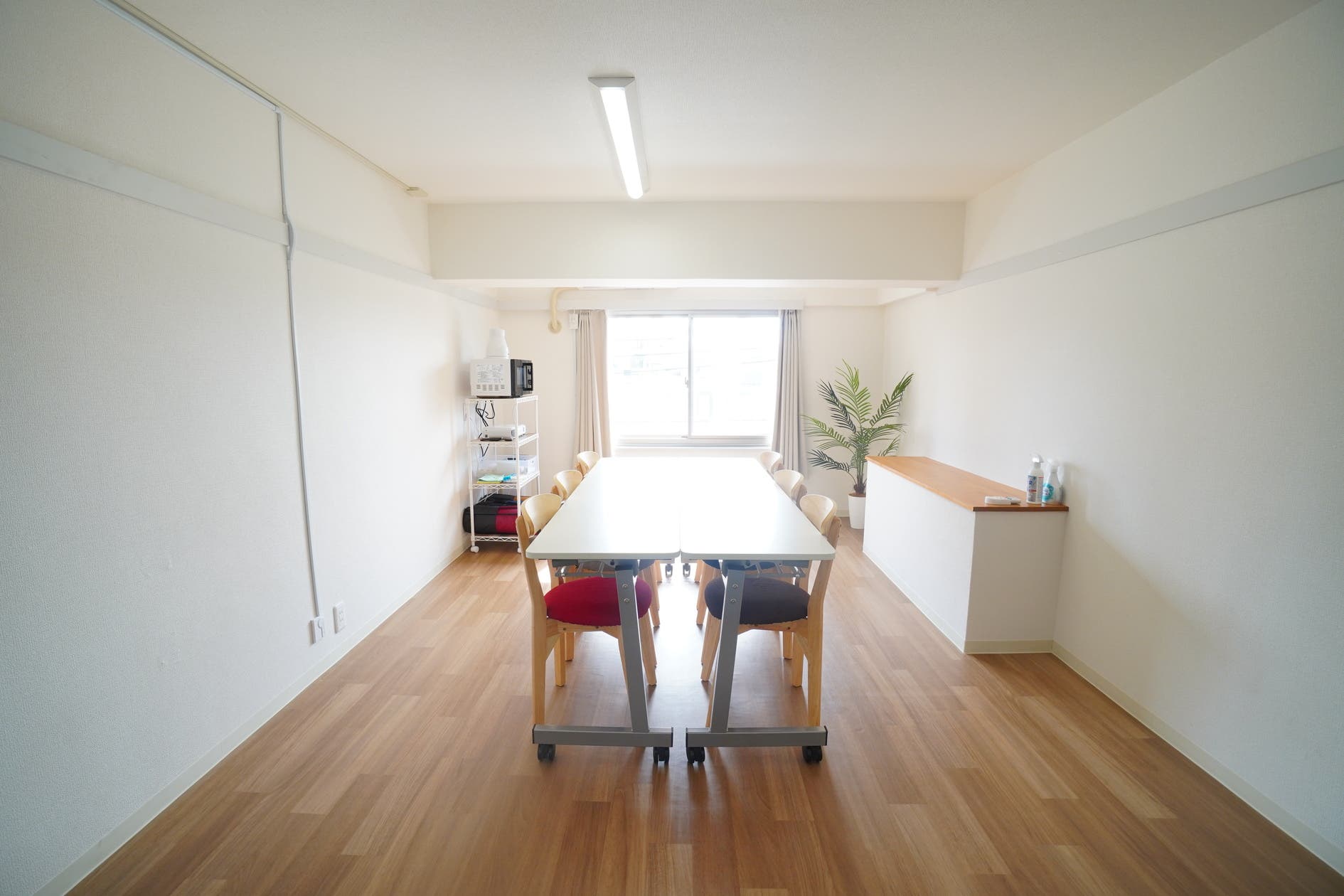 ＜初台マルチスペース402＞完全個室✨光回線Wi-Fi/ヨガマット/リングライト無料！会議/ヨガ/撮影の写真4