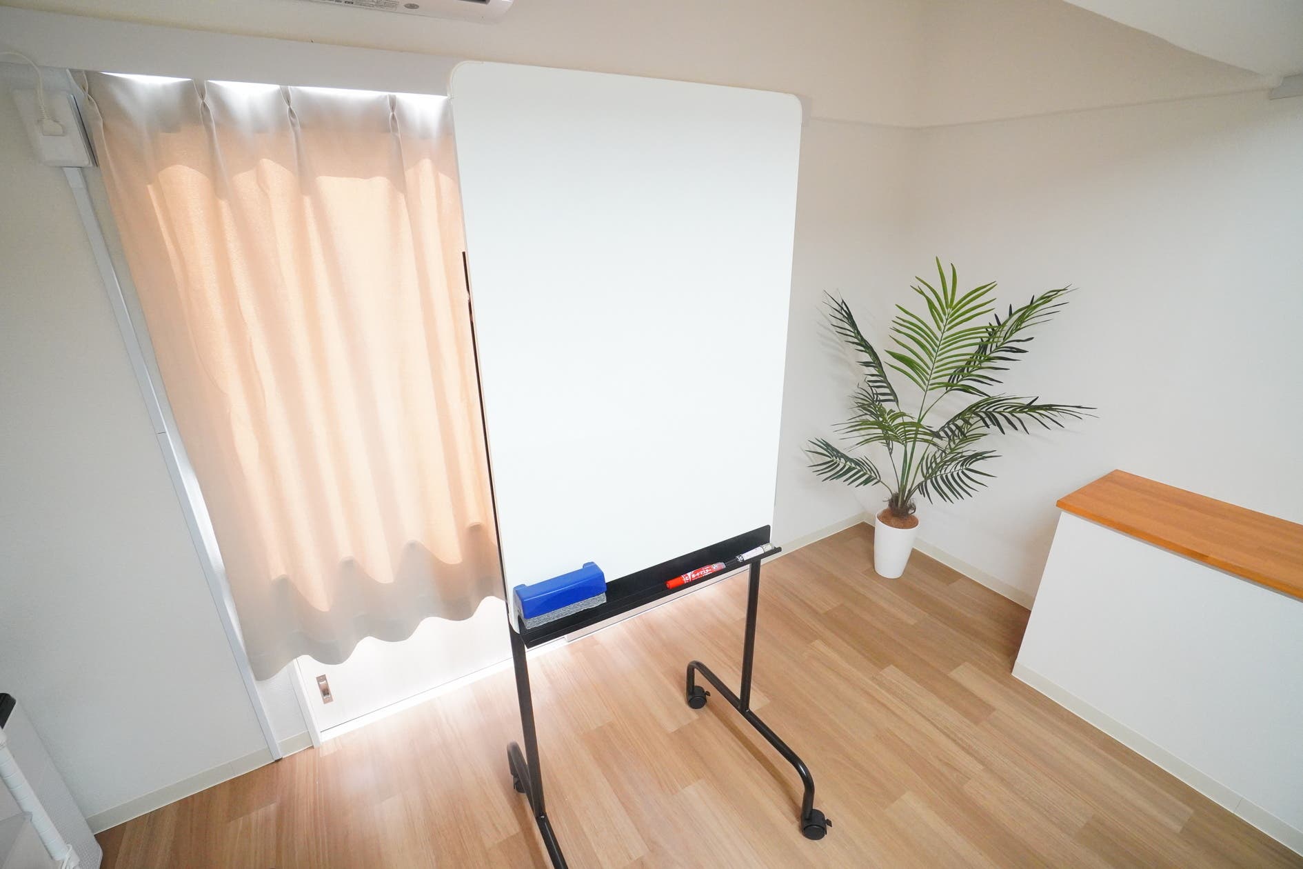 ＜初台マルチスペース402＞完全個室✨光回線Wi-Fi/ヨガマット/リングライト無料！会議/ヨガ/撮影の写真12