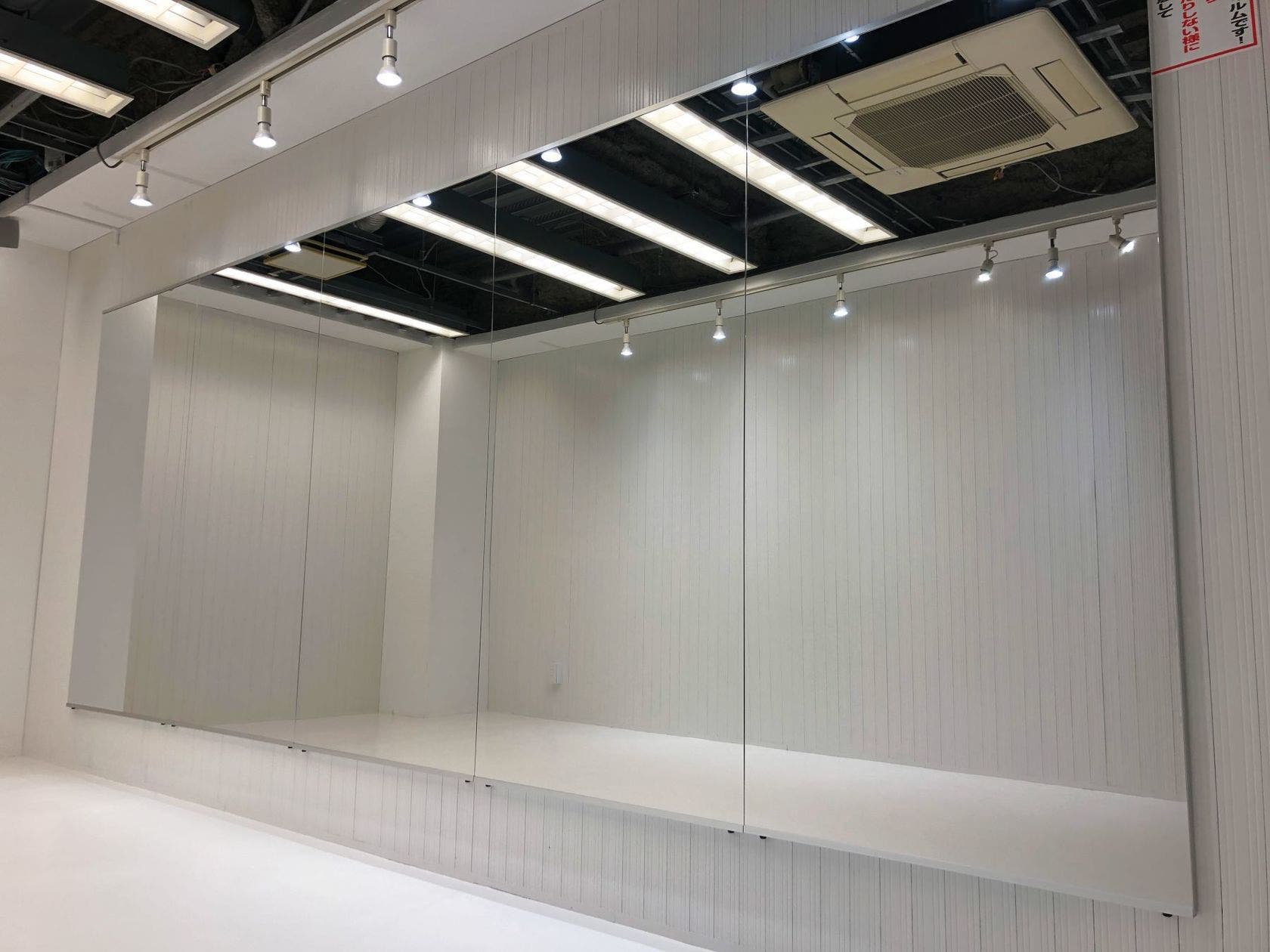 ベストホスト運営✨Tiktok撮影に最適なレンタルスペース・ダンススタジオ！動画撮影【3F】ベースカラー：ホワイトの写真5