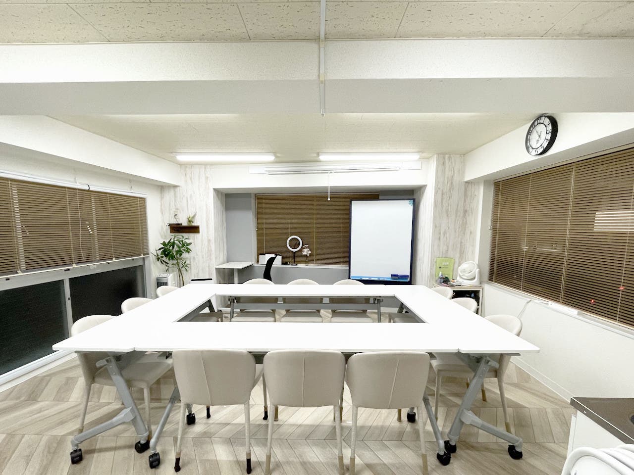 【グラッドスペース】★四谷三丁目駅前10秒★当日予約OK♪1フロア占有 会議 撮影 パーティに！光回線 WiFi 有線LAN の写真6
