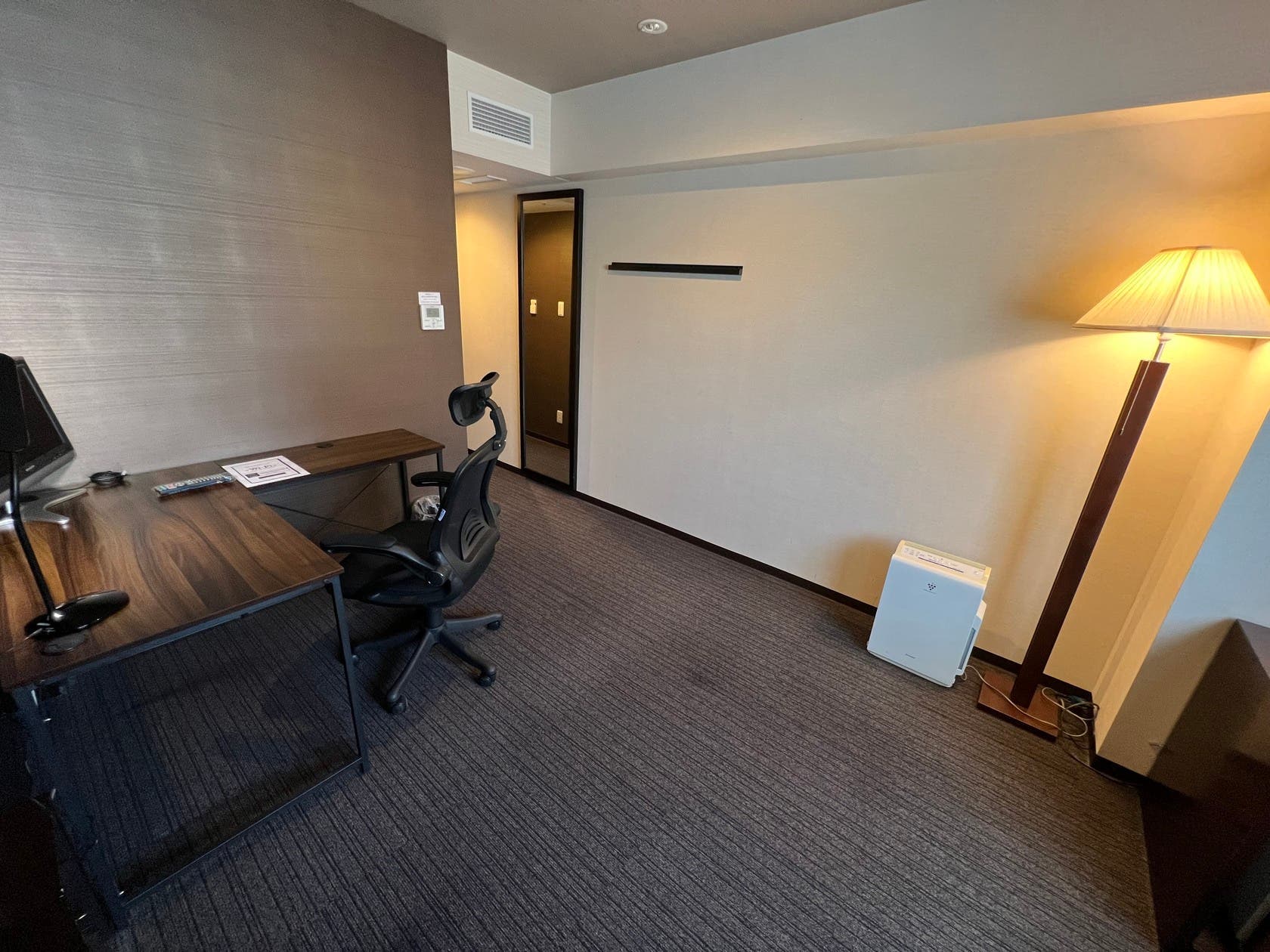 【ラグナスイート新横浜】新横浜徒歩５分！ホテル客室でのゆったりテレワーク！の写真8