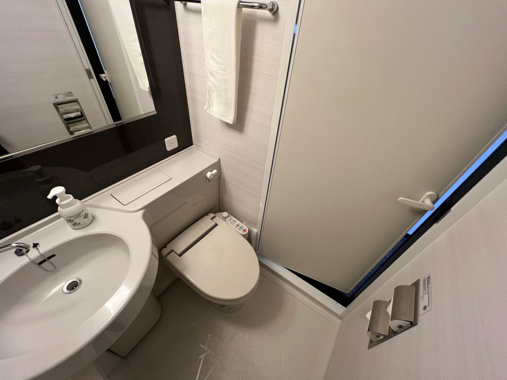 【ラグナスイート新横浜】新横浜徒歩５分！ホテル客室でのゆったりテレワーク！の写真15