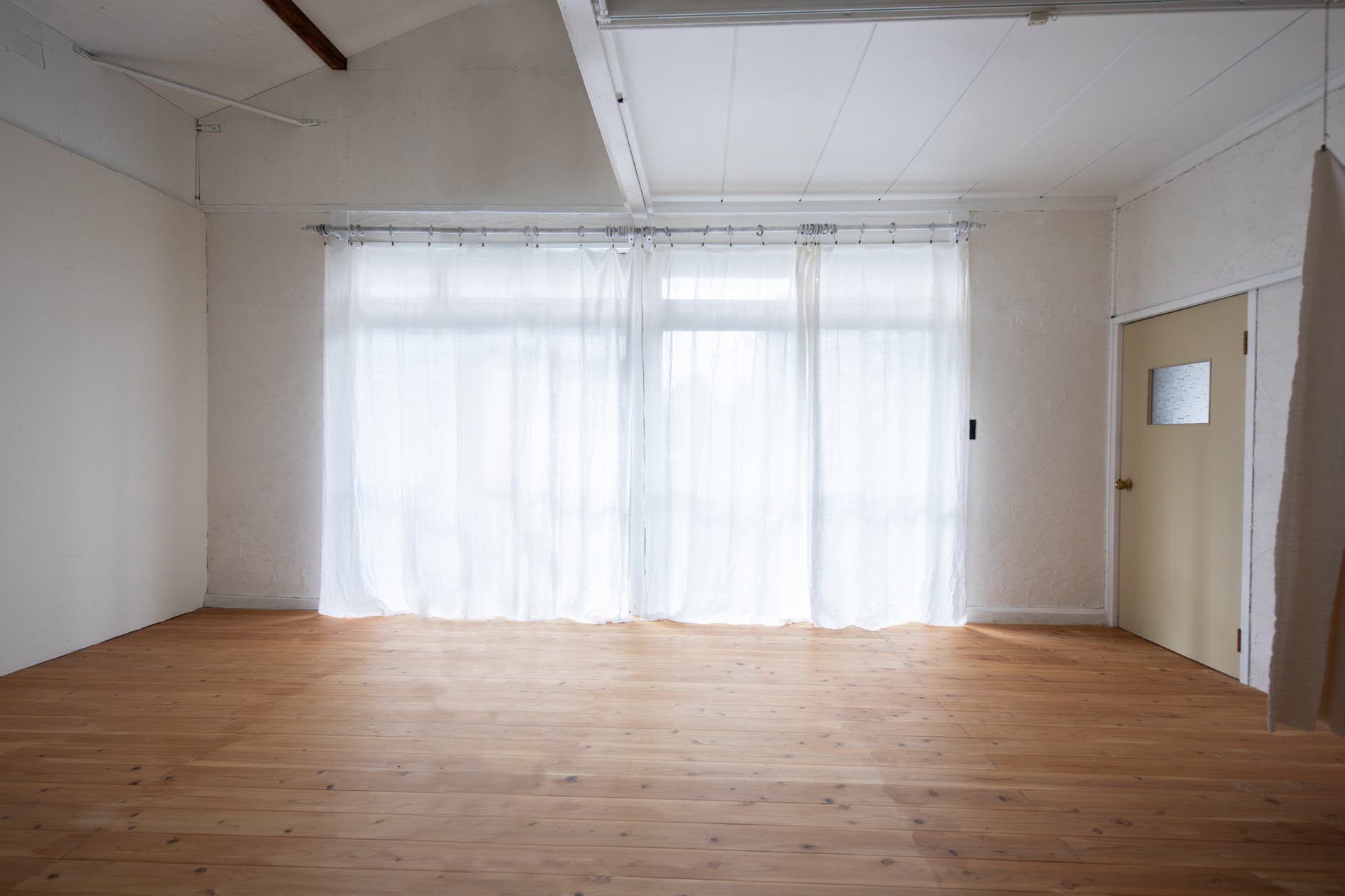 【川口市】自然光の入る撮影スタジオ！キッチン付きで様々な演出が可能。写真撮影/料理撮影/物撮り/ポートレート/駐車場完備の写真12