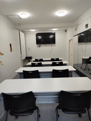 東神奈川駅徒歩8分・印刷無料（Ｌ判光沢紙・A4普通紙）・ダンス・DVD・カラオケ・24時間可　１階店。の写真6