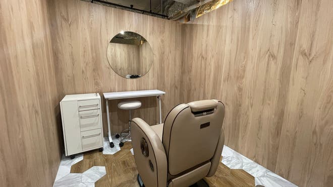 『シェアサロンRoom59』✨スタイリッシュで快適な施術スペース✨まつ毛、ネイル、✨【 仙台駅 徒歩8分】の写真1