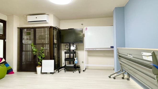 【リニューアル!】京都駅徒歩4分 超高速Nuro光Wi-Fi・43インチモニタ・ウォータースタンド完備で会議やセミナーを快適に!の写真10