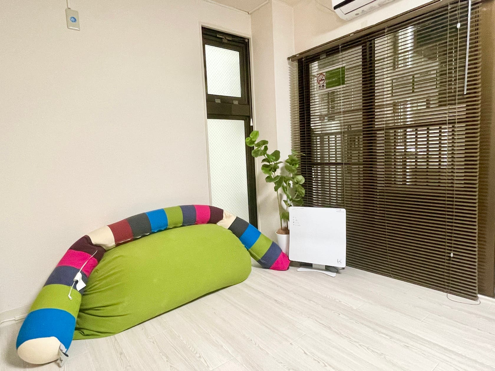 【リニューアル!】京都駅徒歩4分 超高速Nuro光Wi-Fi・43インチモニタ・ウォータースタンド完備で会議やセミナーを快適に！の写真11