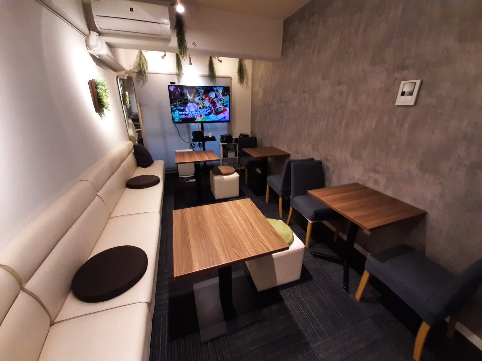 【switch2導入】スタバのようにおしゃれで快適な多目的スペース【プレミアップ淀屋橋】の写真6